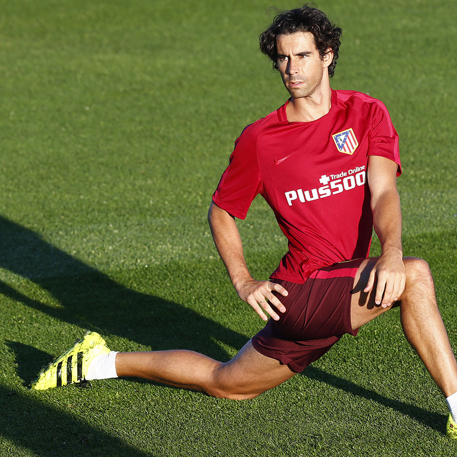 Tiago suffers a muscle injury to the right thigh - Club Atlético de ...