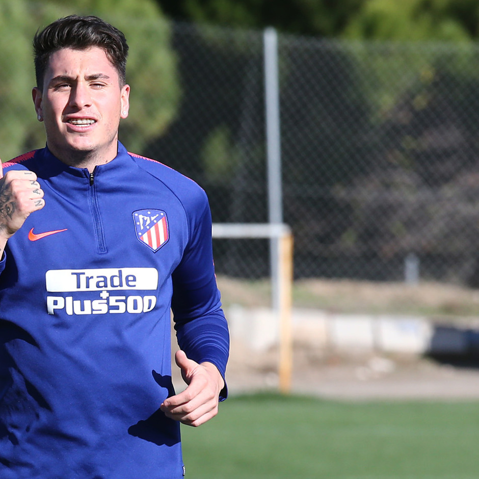 Giménez receives medical green light - Club Atlético de Madrid · Web ...