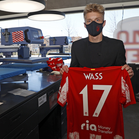 The first day of Daniel Wass as a Red & White player - Club Atlético de ...